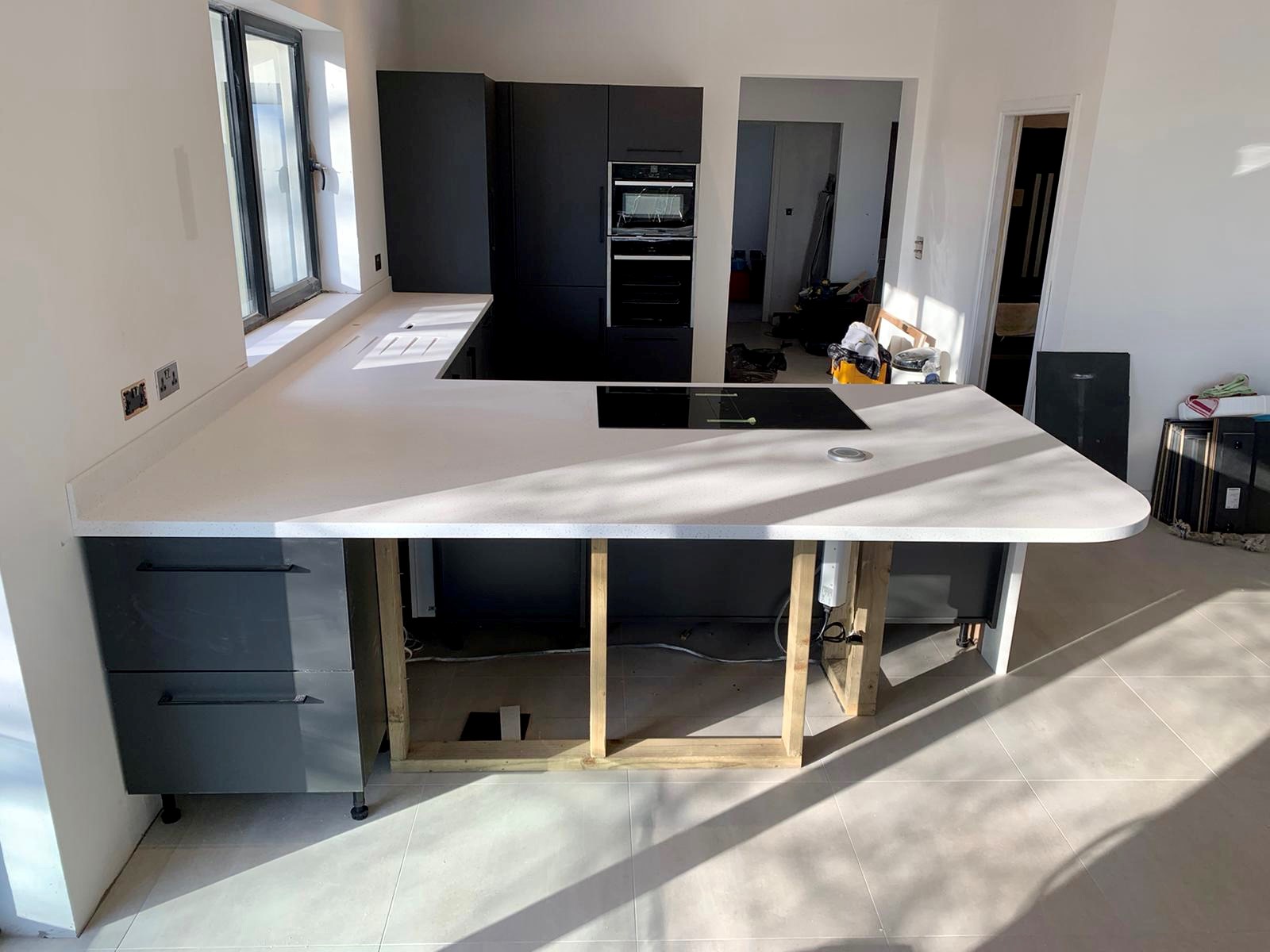 A guide to worktop design and installation - Solid Surfacing
